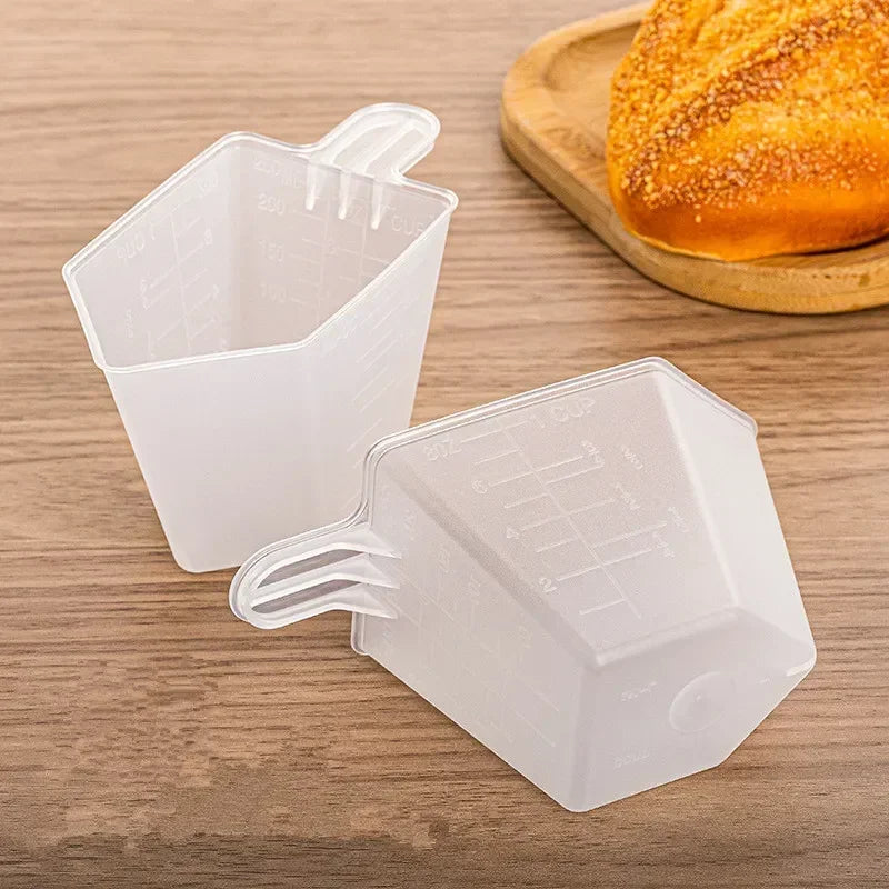 Clear Plastic Octagonal Measuring Cups With Handles on Luulla